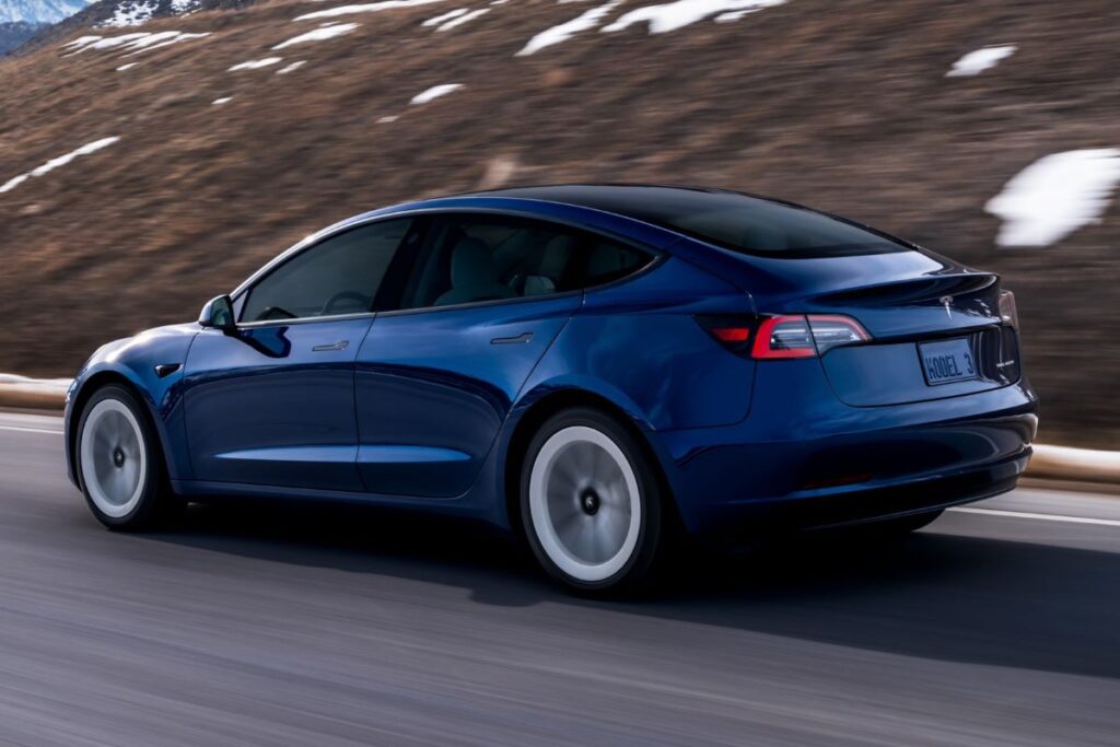 Tesla Model 3 Long Range AWD - Guide-Pris-Rekkevidde+
