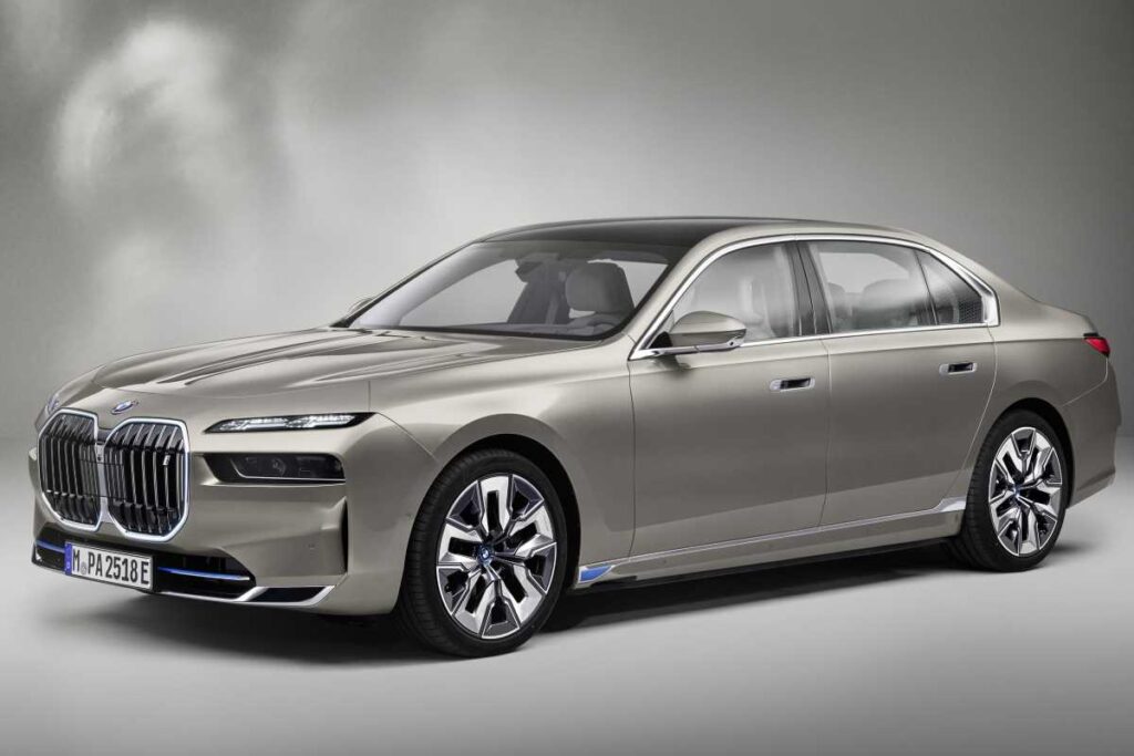 BMW Elbiler 2024 - Oversikt over det viktigste | TestTips.no