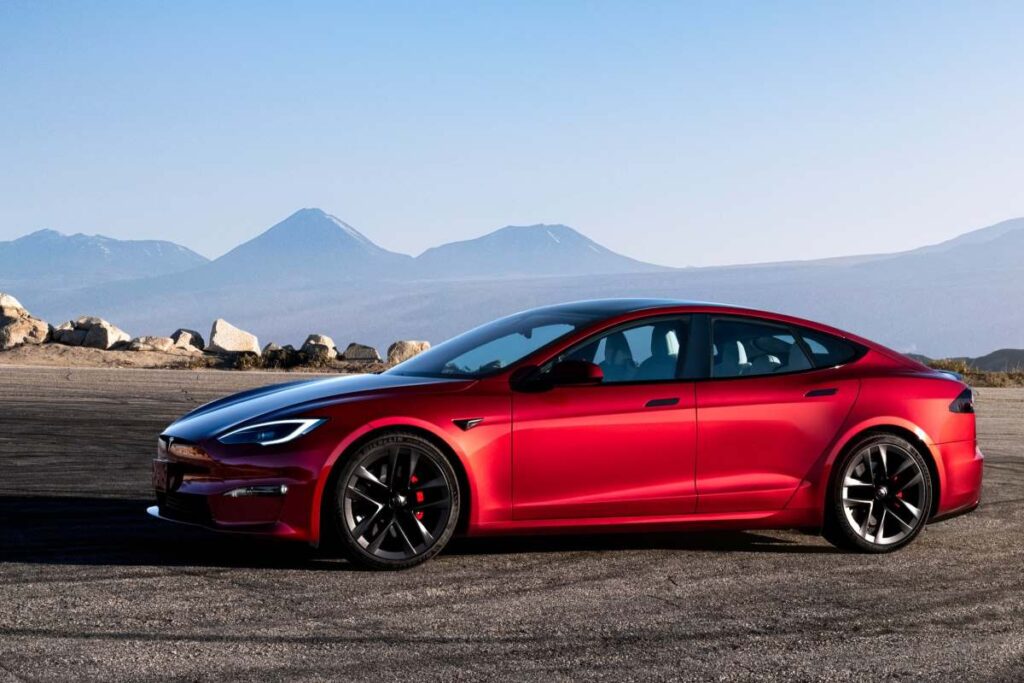 Tesla Elbiler 2024 - Guide, Pris, Rekkevidde, Bagasjerom m.m.